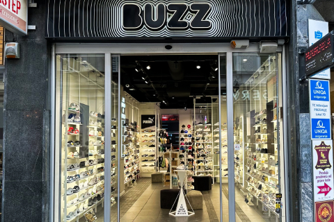 Buzz radnja Knez Mihailova - patike i stil | Buzz - Online Shop