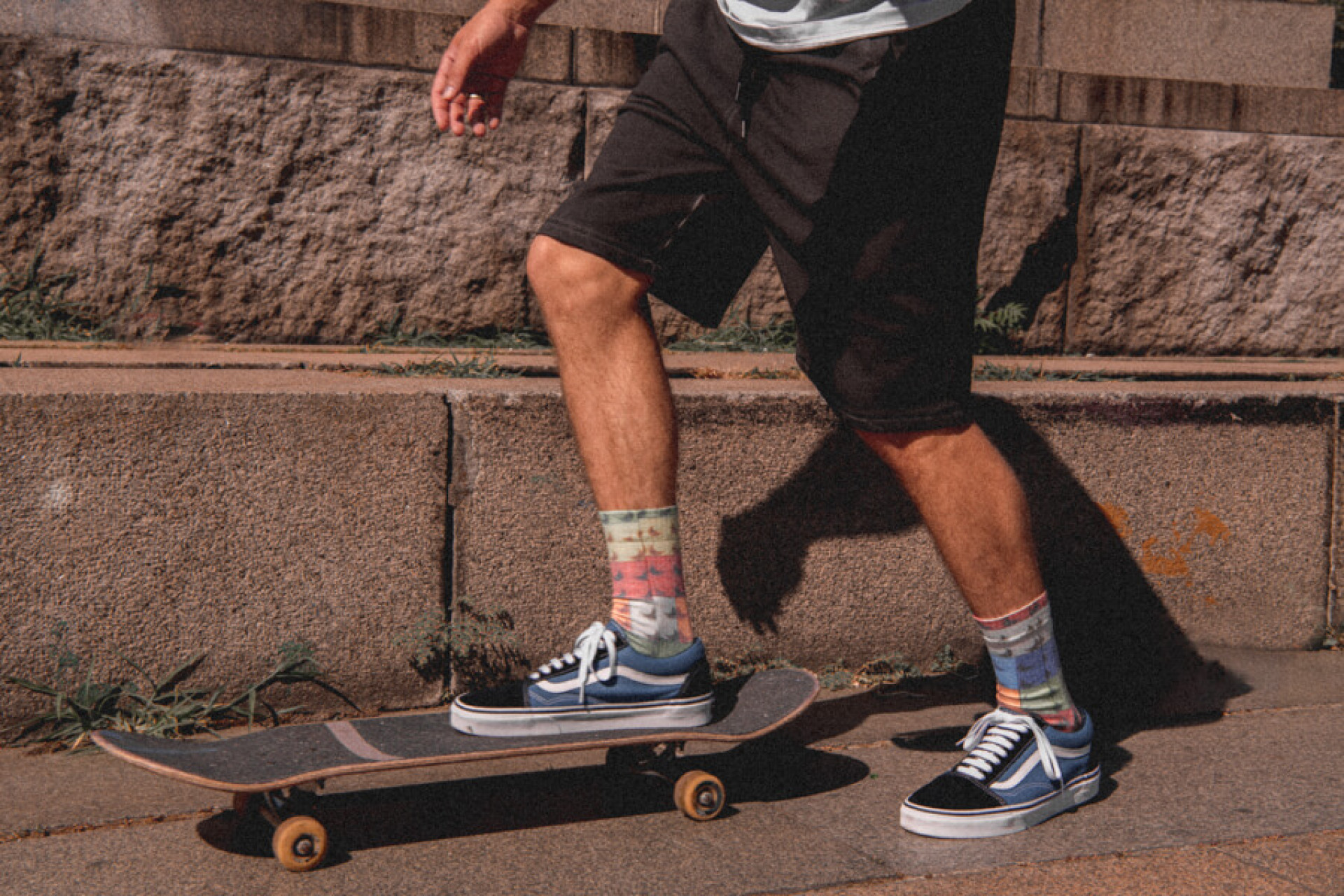 ZAKORAČITE U LETO UZ VANS UA OLD SKOOL: SAPUTNIKU SLOBODNOG DUHA | Buzz ...
