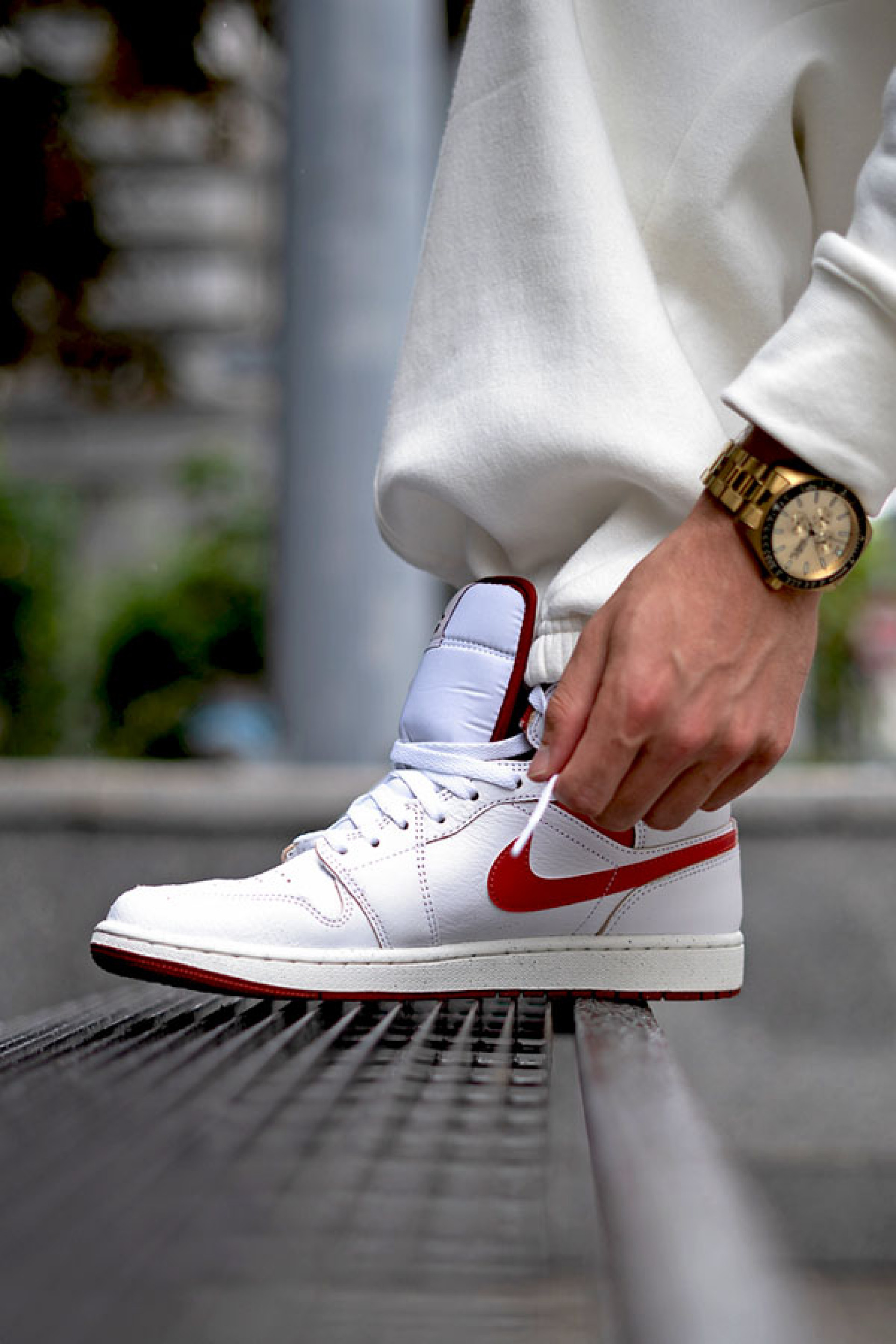 Rock the Streets with Jordan 1 Mid SE Dune Red | Buzz - Online Shop